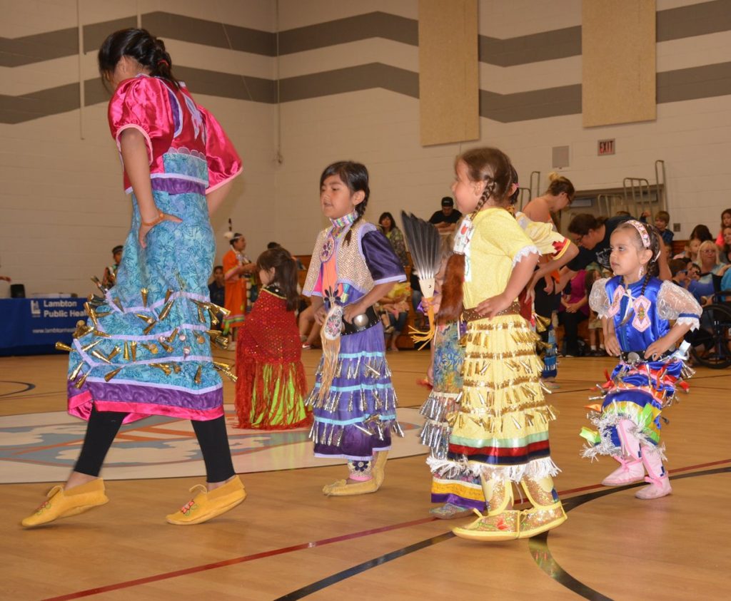 Jingle Dress Dancers – Aamjiwnaang
